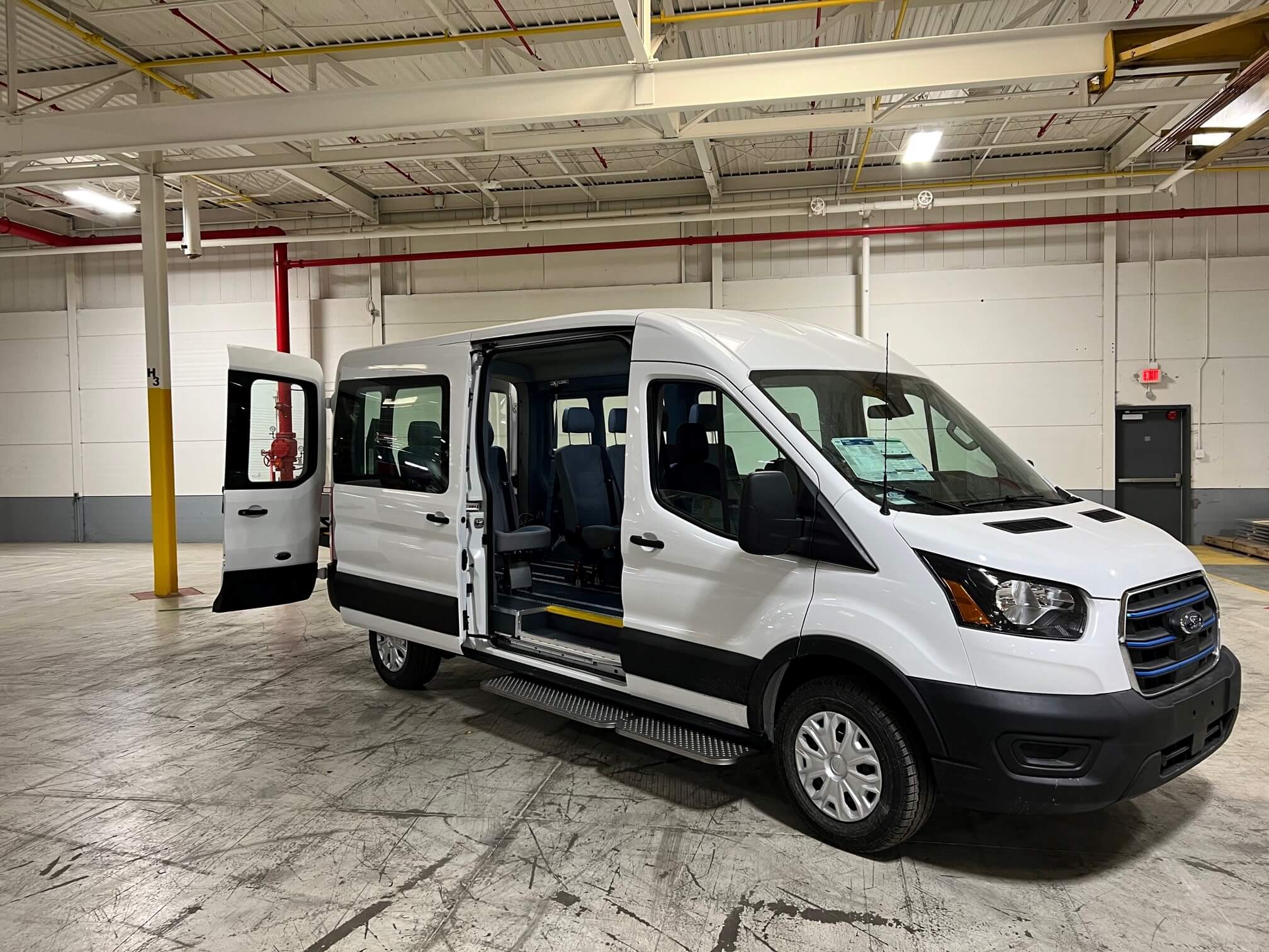 Commercial Buses/Vans Archives - Hoekstra Transportation